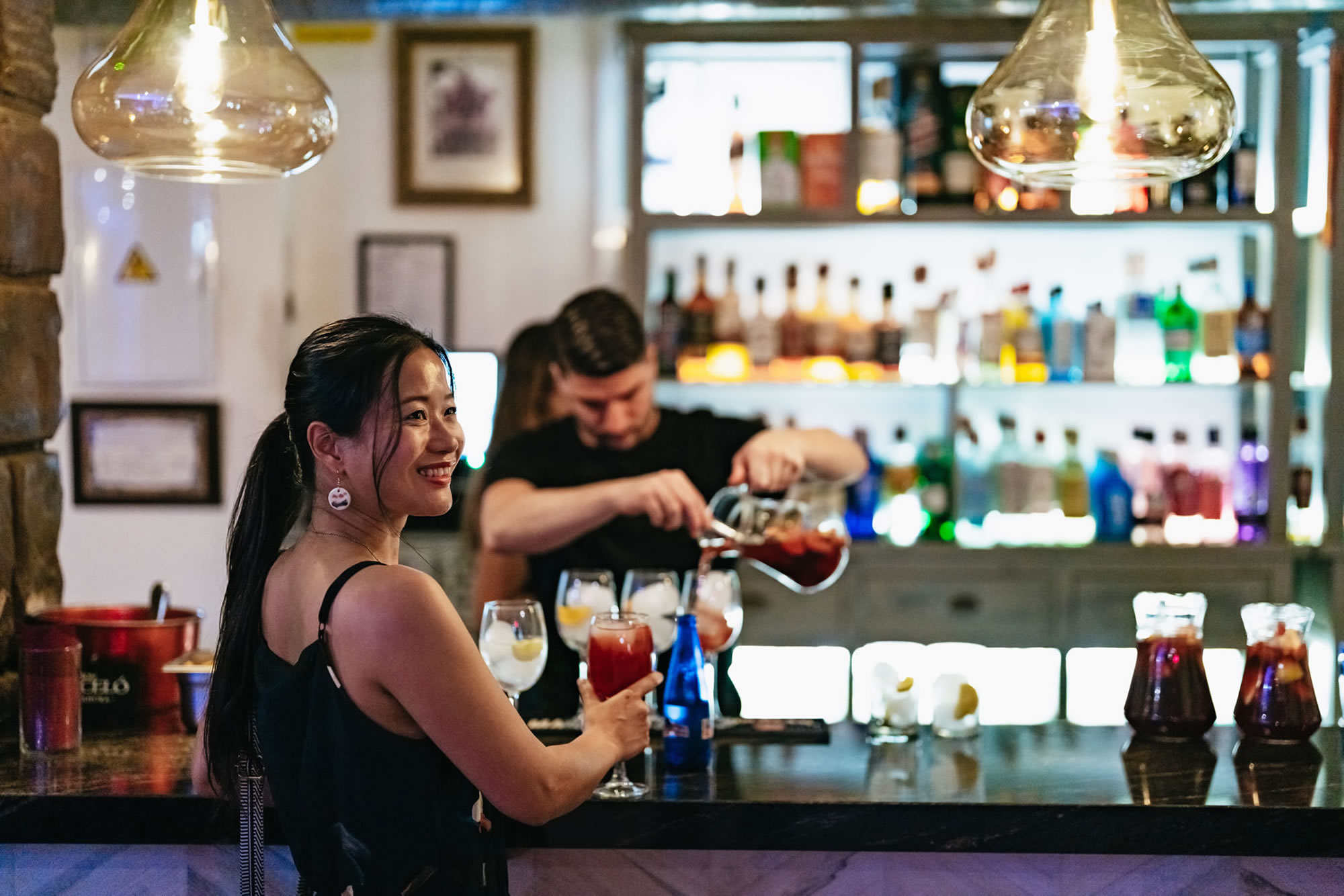 Flamenco show in Triana with drink. Sala Baraka